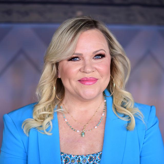 Holly Rowe Speaking Fee & Booking Agent Contact