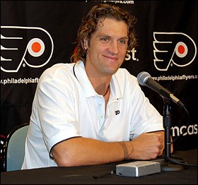 Derian Hatcher Speaking Fee and Booking Agent Contact