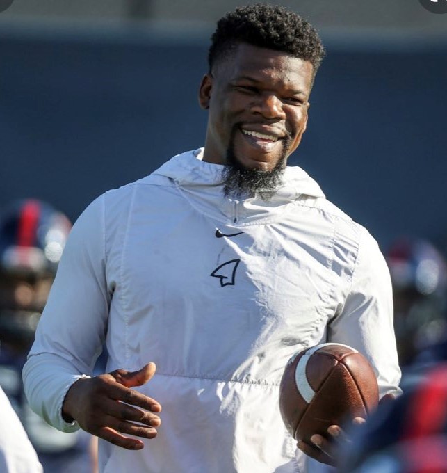 Kevin Smith Speaking Fee and Booking Agent Contact