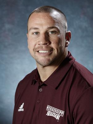 Zach Arnett Speaking Fee and Booking Agent Contact