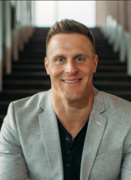 Chris Reis Speaking Fee and Booking Agent Contact